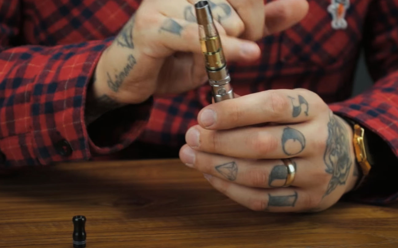 How to Get Rid of Vape Smell? - VapeProfy