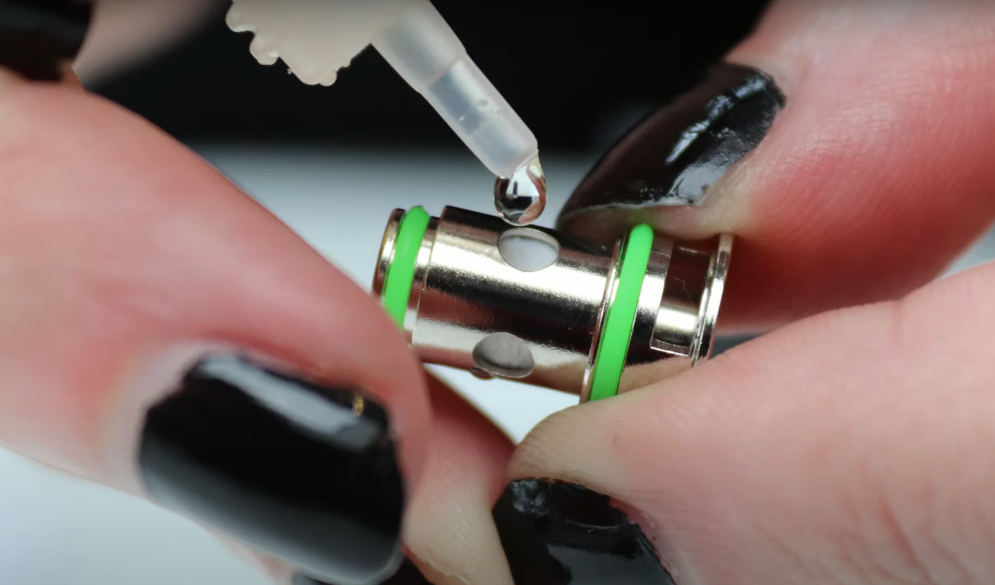 How to Prime a Vape Coil? - VapeProfy